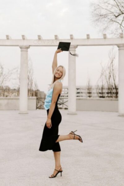 Outfits para Graduación: 25 Ideas para Brillar en tu Día